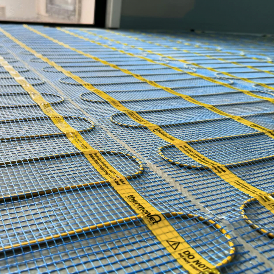 Thermonet 200W/m² Underfloor Heating - 200W Heating Mat & Standard Whi ...